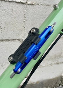 Alternative Bicyclesからequipt「サーディン」登場 スティック状で38グラムの超軽量携帯工具 シクロライダー