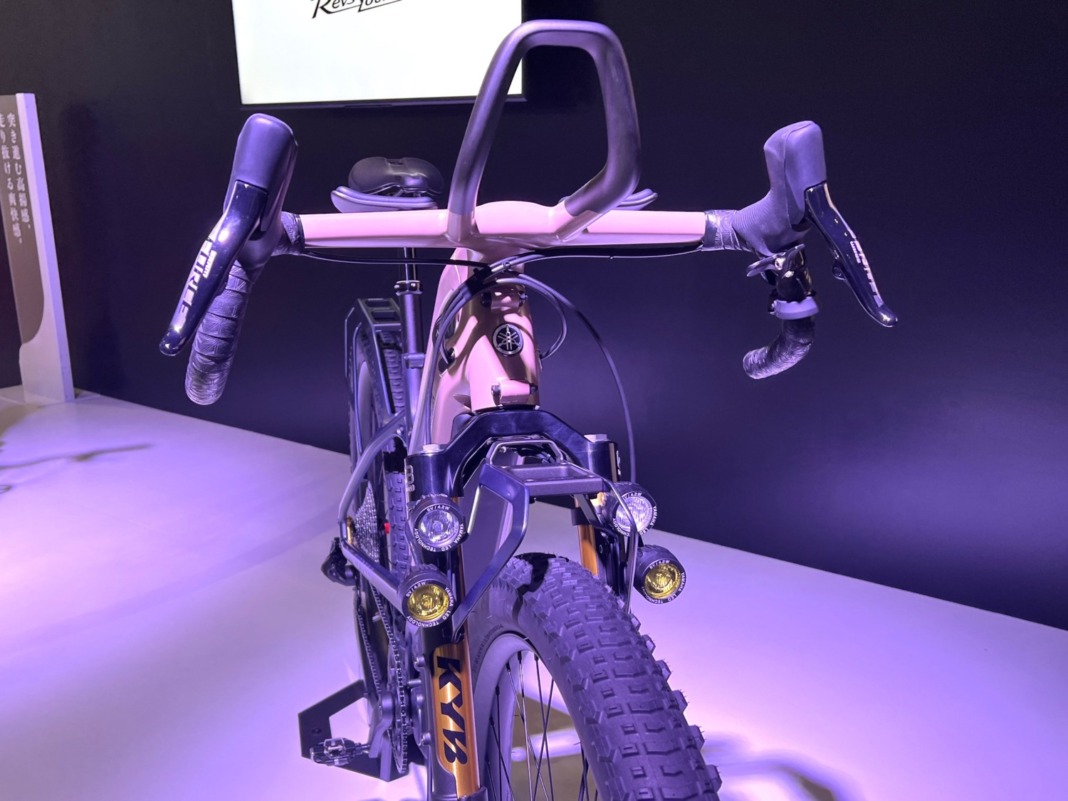 ヤマハ Y-01W AWD 2輪駆動を採用した何でもありのコンセプトEバイク | シクロライダー