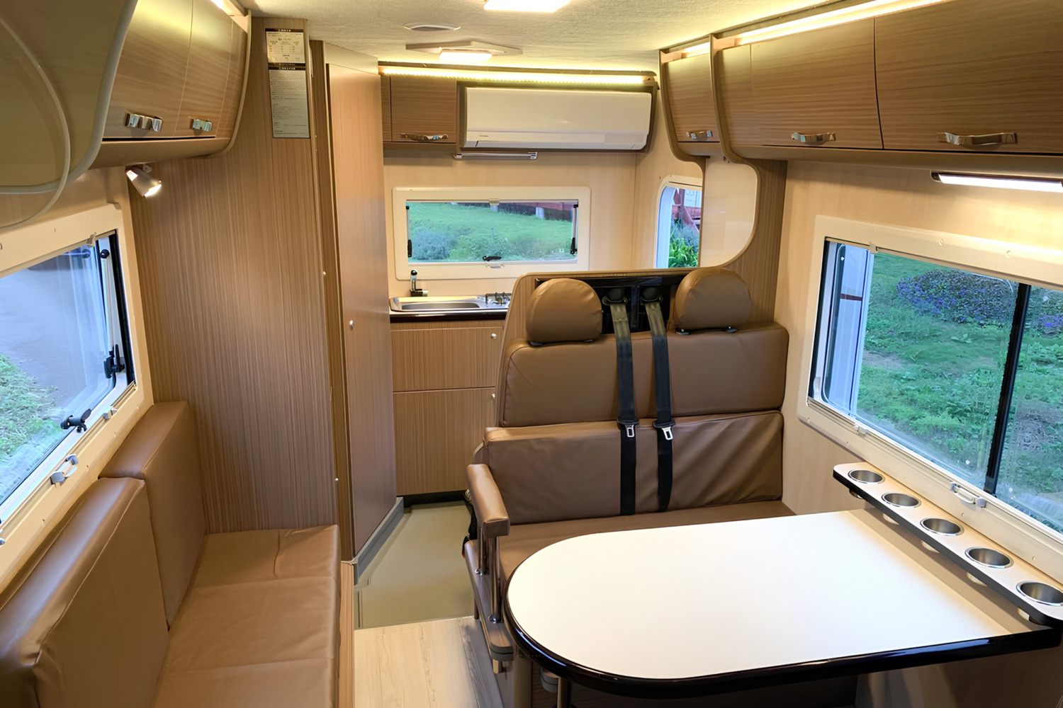 Carstay、キャンピングカーを活用した『動くホテル』配車サービスを開始。イベントや災害現場での宿泊ニーズに迅速対応 | シクロライダー